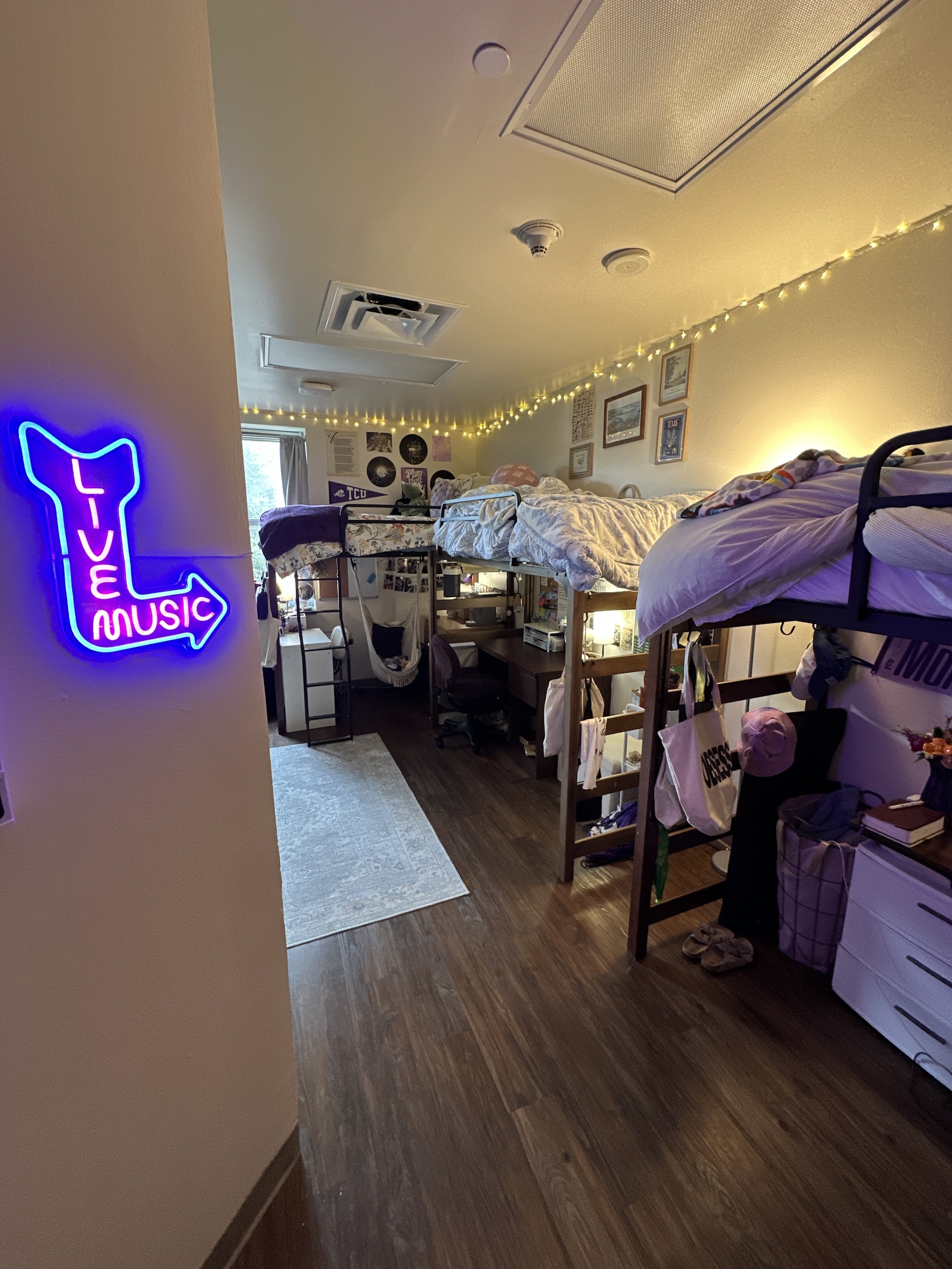First Year Experience – Housing & Residence Life